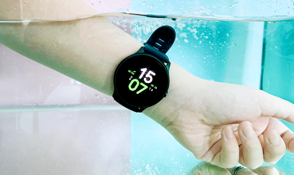 SMARTWATCH HIẾM HOI CHƯA ĐẾN 800K CÓ VỎ KIM LOẠi VÀ CẢM BIẾN BOSCH ...